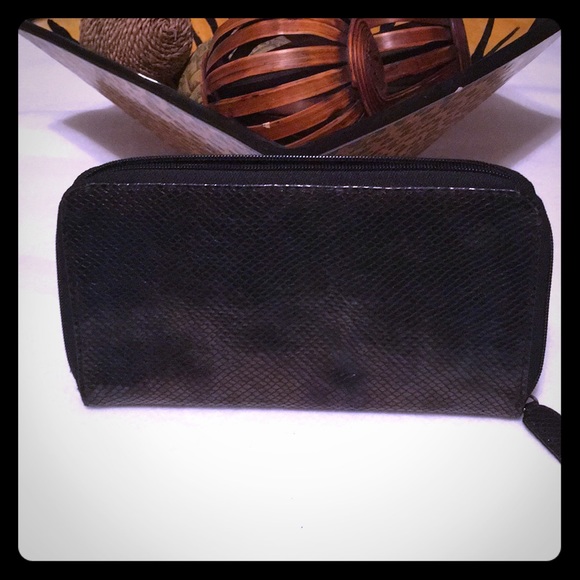 Tignanello | Bags | Tignanello Wallet Genuine Leather | Poshmark